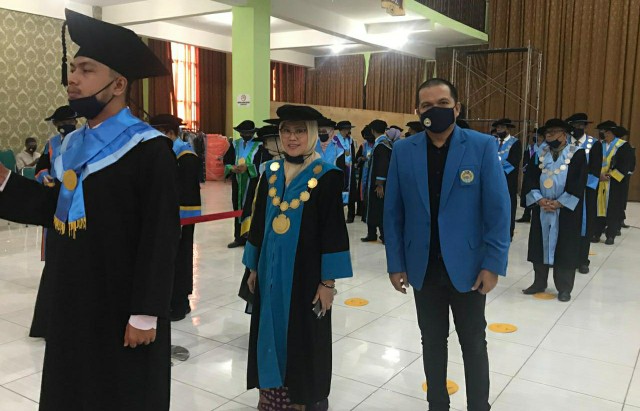 UIM Wisuda Perdana 266 Mahasiswa Secara Virtual - Pluz.id