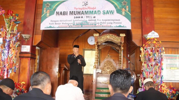 Maulid Nabi Muhammad SAW, Danyon Brimob Bone Teladani Akhlak dan ...