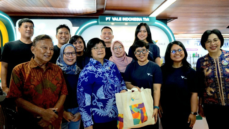 FPSN 2023, Menteri LHK Kunjungi Booth Vale - Pluz.id