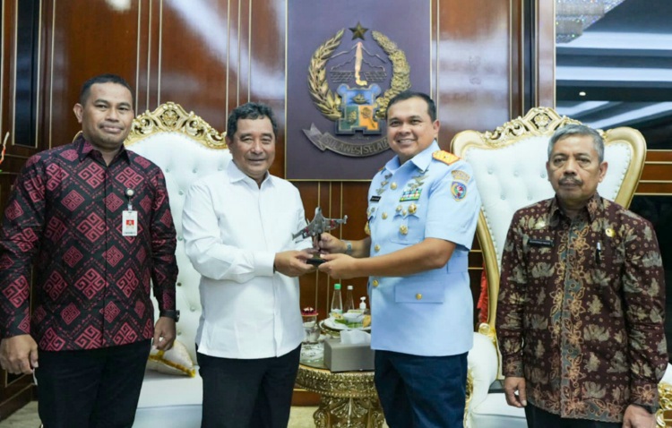 Komandan Kosek II Makassar Silaturahmi dengan Pj Gubernur Sulsel - Pluz.id