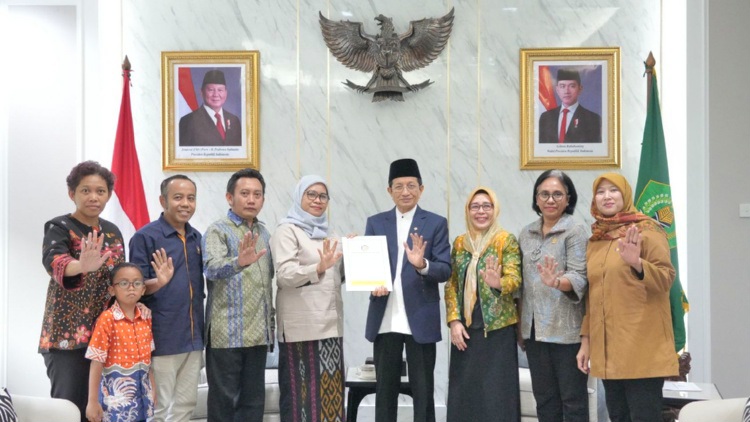Menag dan KPAI Bahas Langkah Lindungi Anak dari Kekerasan Seksual - Pluz.id